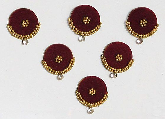 Maroon Round Bindis