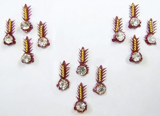 Maroon Bindis