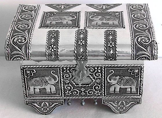 Metal Carving Jewelry Box with Velvet Lining