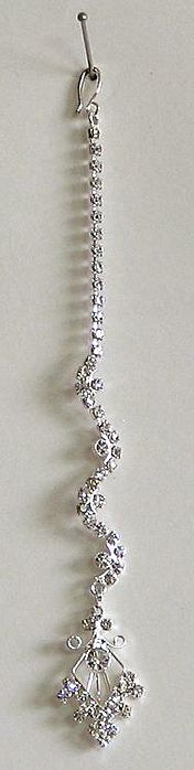 White Stone Studded Mang Tikka