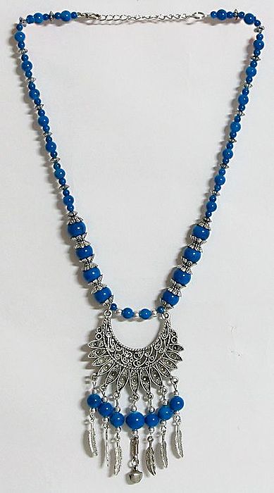 Blue Bead Necklace with Round Pendant