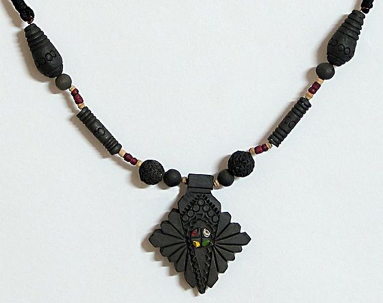 Kohl Beauty - Black Color Terracotta Necklace