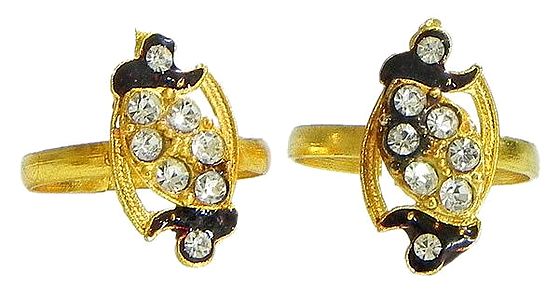 White Stone Studded Toe Ring