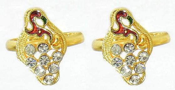 White Stone Studded Peacock Design Toe Ring